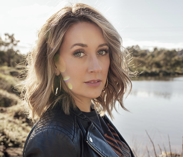 Tarryn Stokes lyrics with translations